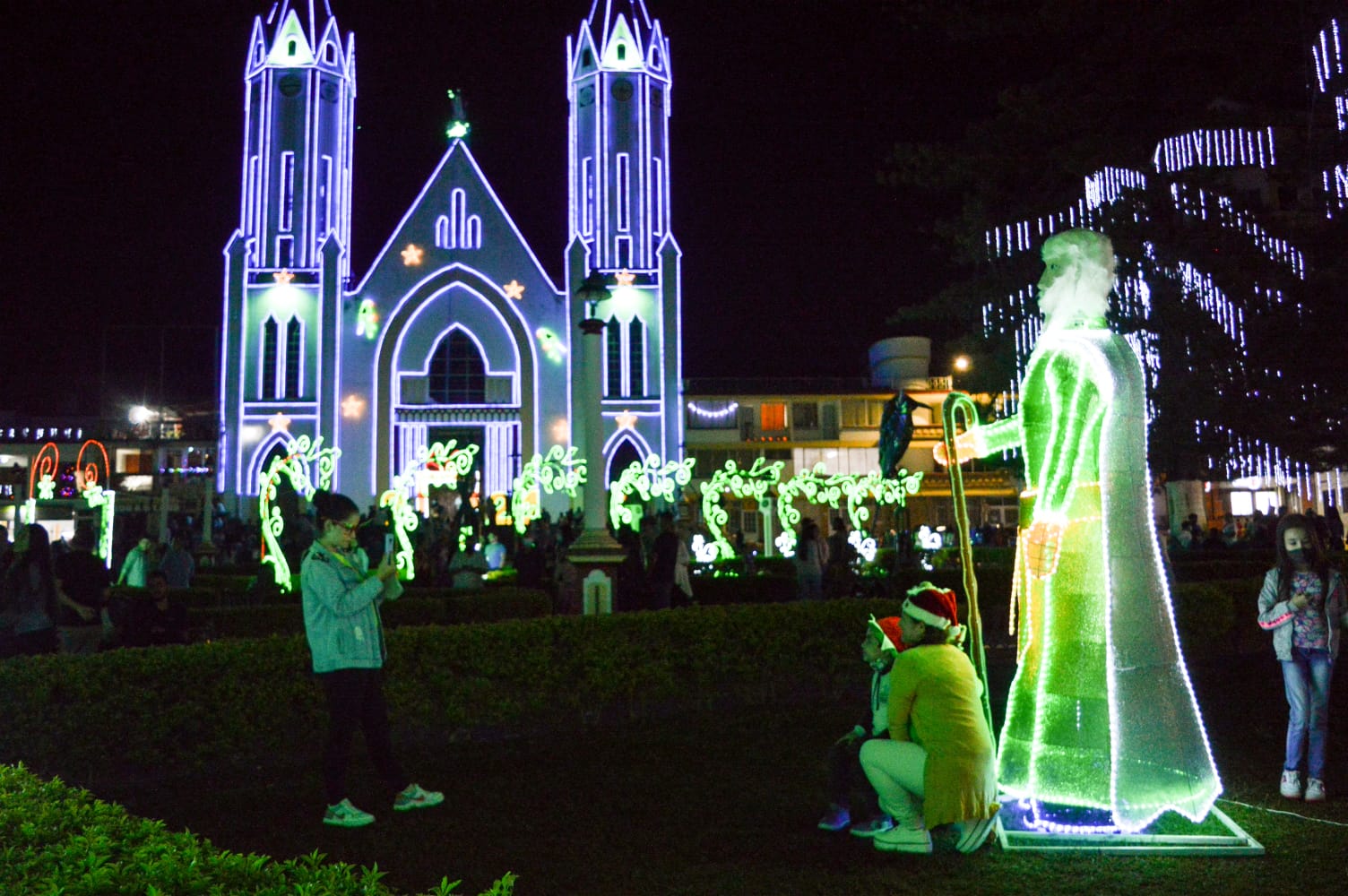 Santa Rosa de Cabal enciende su alumbrado navideño - Al Día Noticias Eje