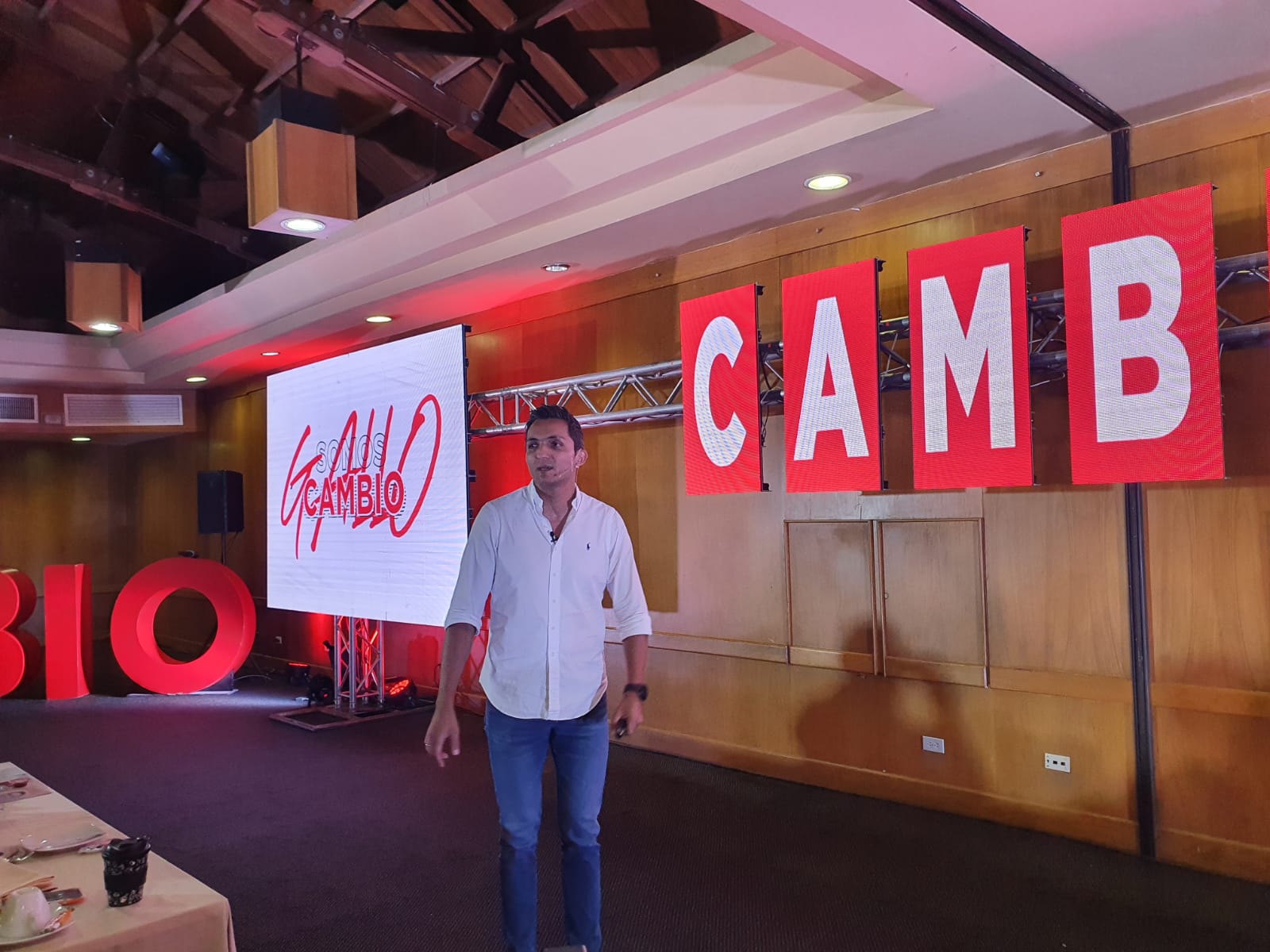 Juan Pablo Gallo presenta plataforma - Al Día Noticias Eje