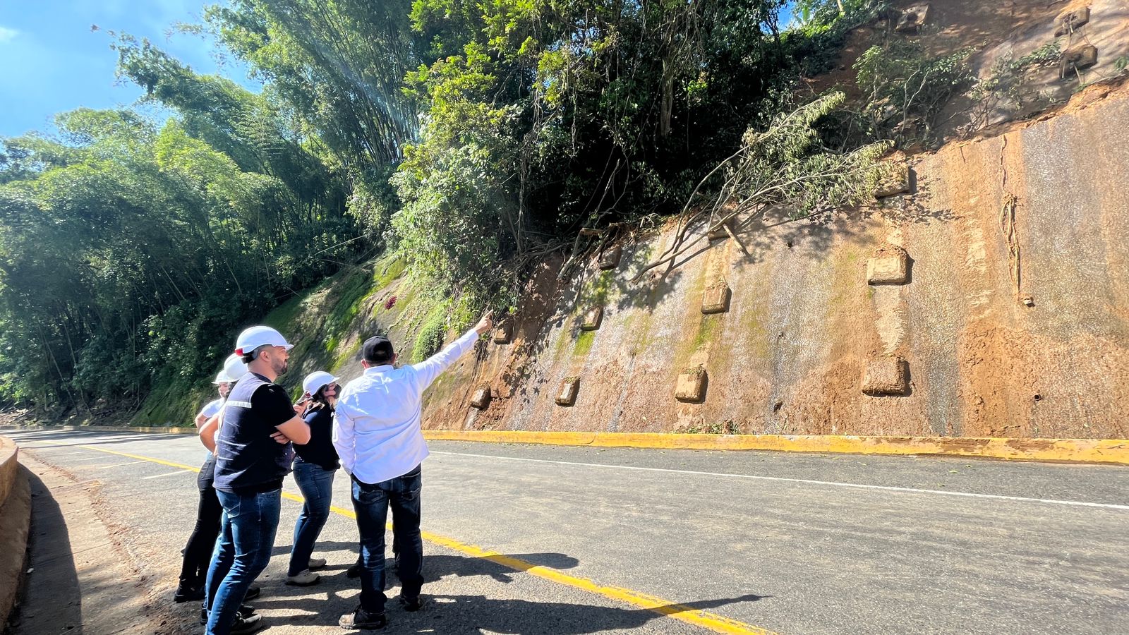 Anuncian cierres parciales en la variante La Romelia El Pollo - Al Día ...